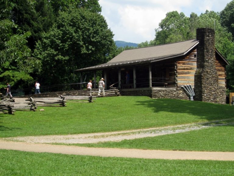 Cades Cove Visitor Center - Visit Cades Cove